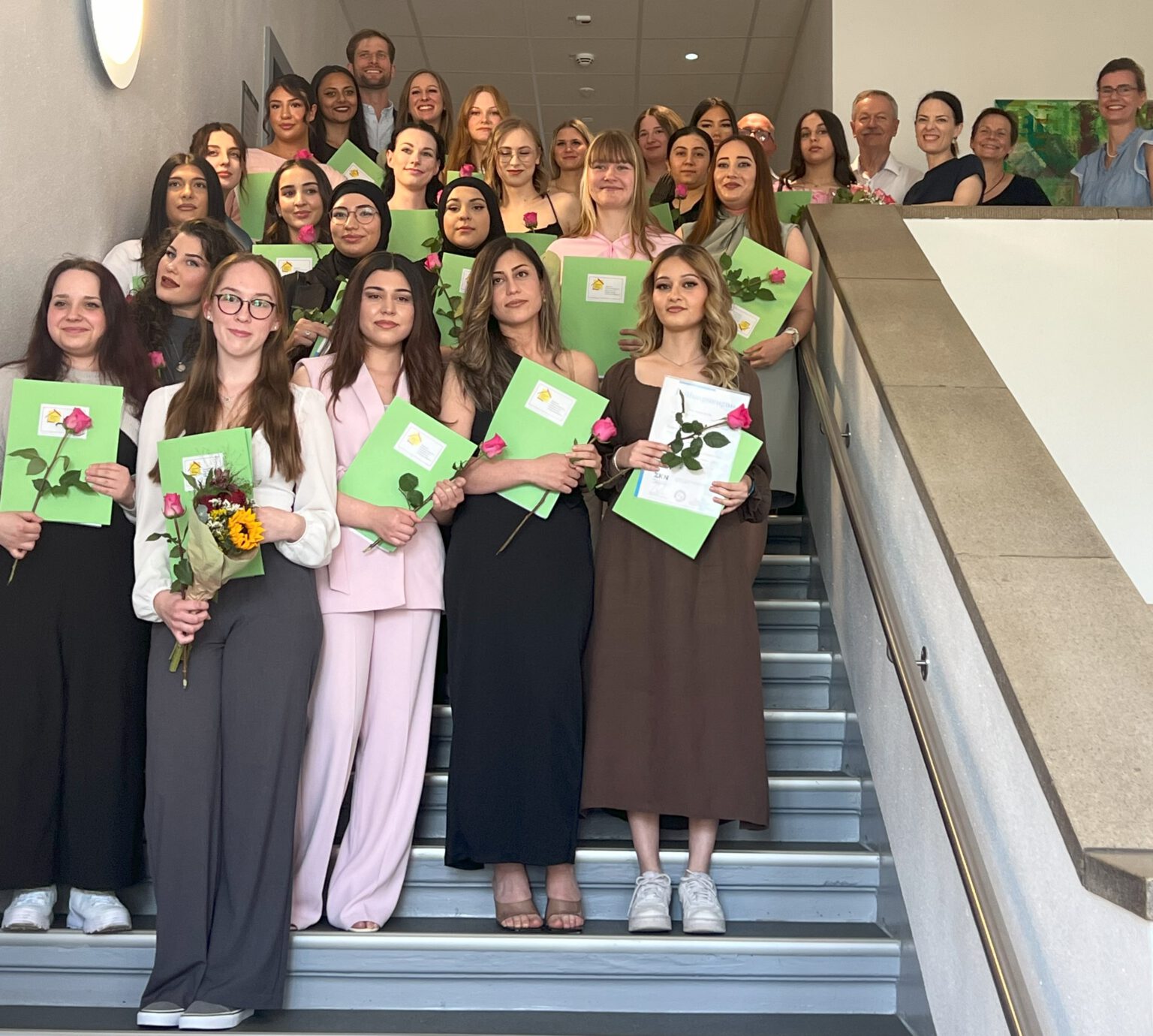 Absolvent*innen 2024 – Herman-Nohl-Schule